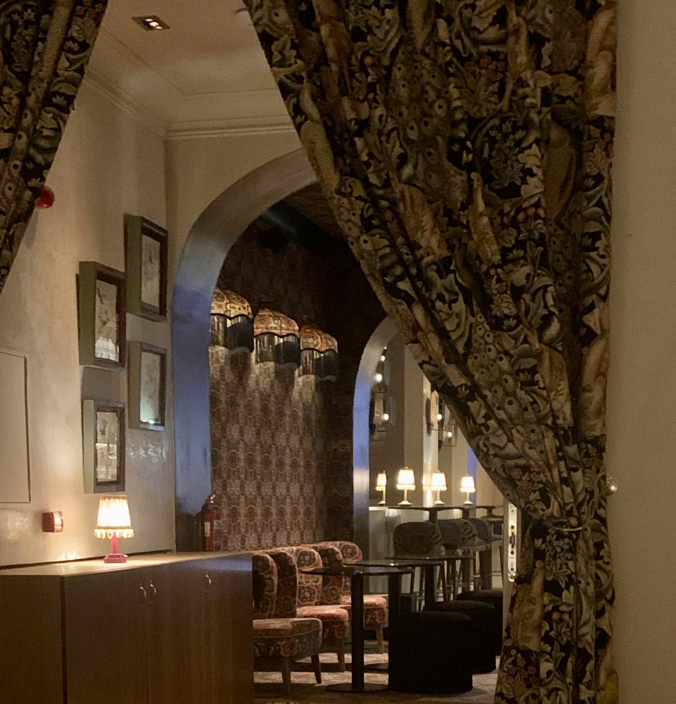 Jacqueline Restaurante y lounge bar. Gastronomía, coctelería y música ...