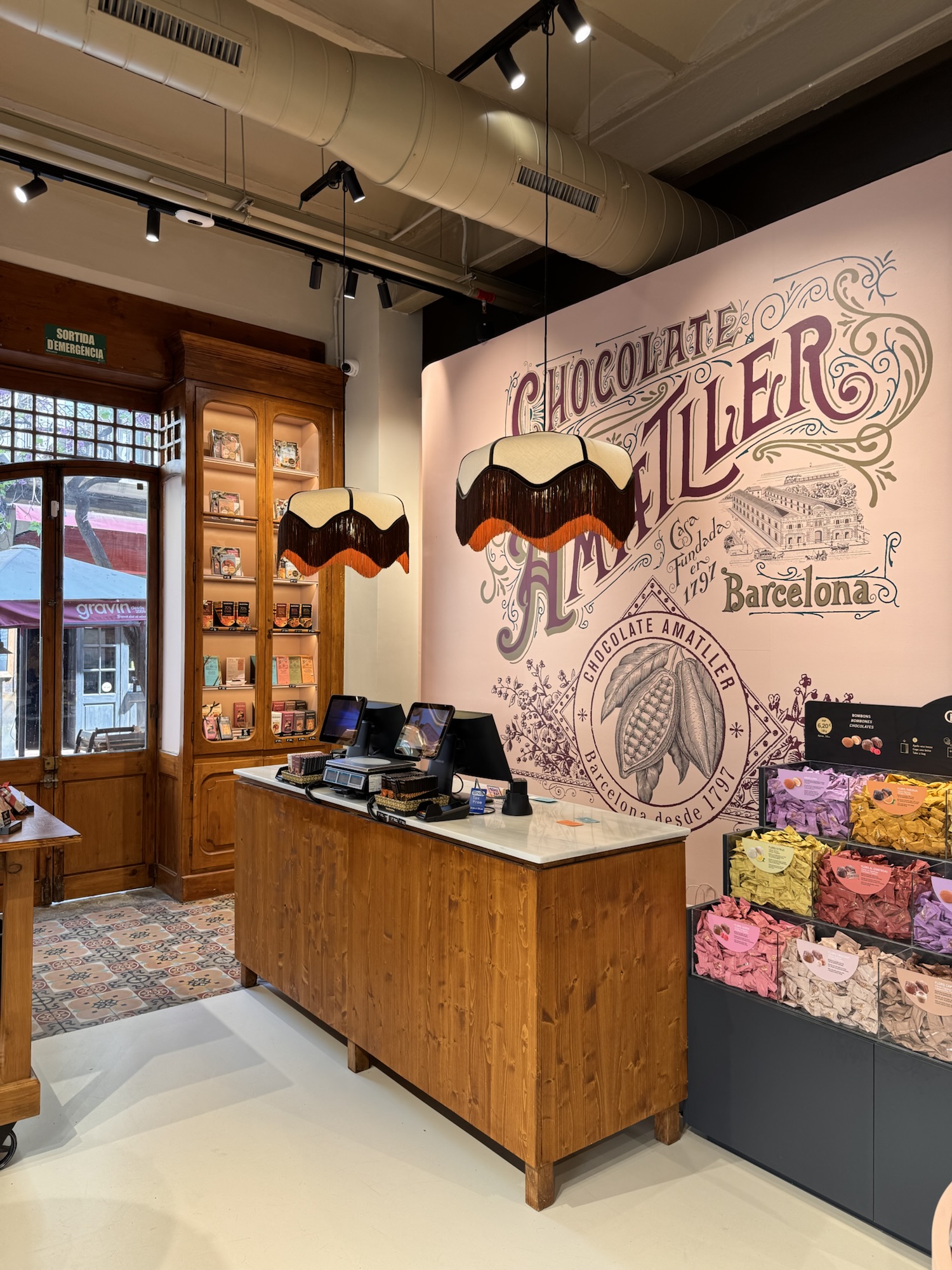 Chocolate Amatller ha abierto una nueva tienda y espacio de divulgación ...